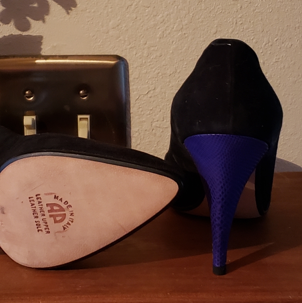 Fabulous And Rare Vintage High Heels - Gem